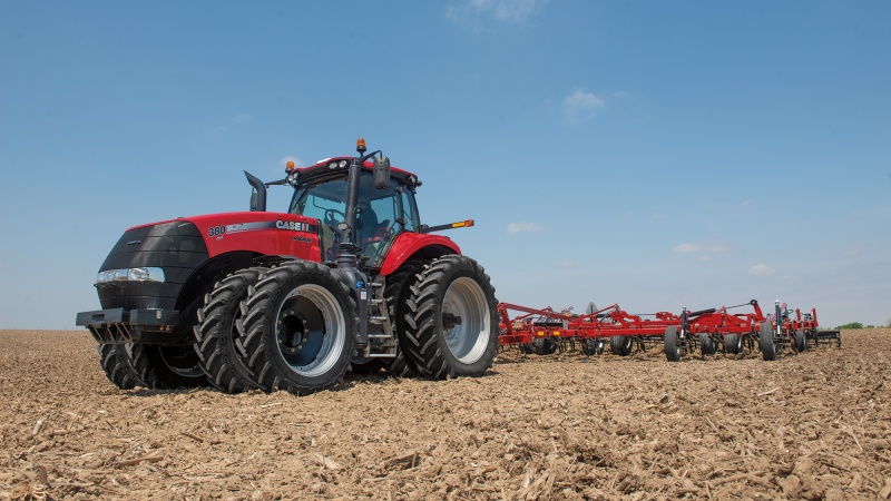 Case IH Tractors: Magnum Series